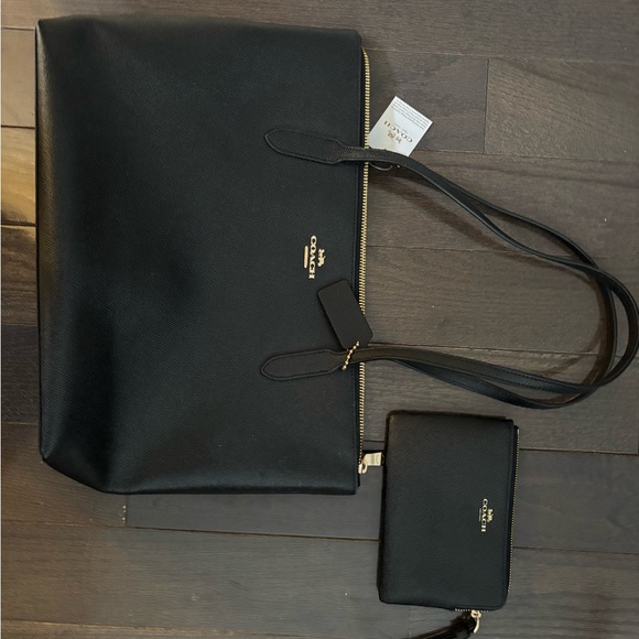 Coach | Bags | Nwt Coach Tote Plus Coin Purse | Poshmark
